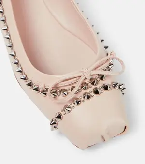 CHRISTIAN LOUBOUTIN Mamadrague Spikes Leather Ballet Flats - Beige
