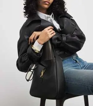 Saint Laurent Small Le 5 À 7 Shoulder Bag - Black