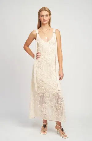 EN SAISON Reese Floral Appliqué Maxi Dress
