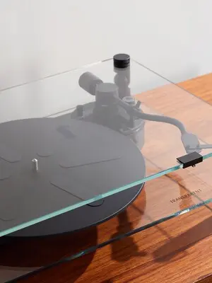 TRANSPARENT Turntable