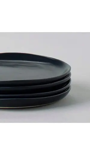 FABLE The Dessert Plates Set Of 4 In Navy - Midnight Blue