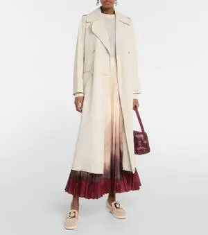 ROGER VIVIER Summer Suede Loafers - Neutrals