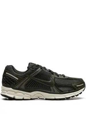 Nike Zoom Vomero Sneakers