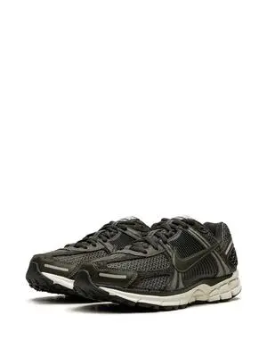 Nike Zoom Vomero Sneakers