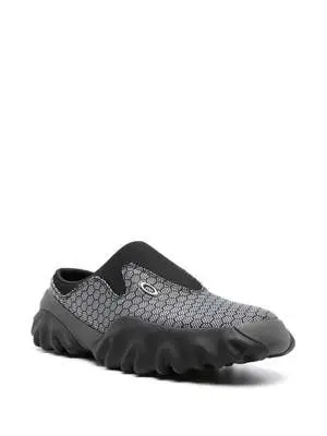 Oakley Slip-on Sneakers