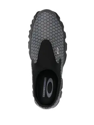 Oakley Slip-on Sneakers
