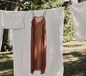 DÔEN Long Deep V-neck Slip - Carob