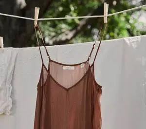 DÔEN Long Deep V-neck Slip - Carob