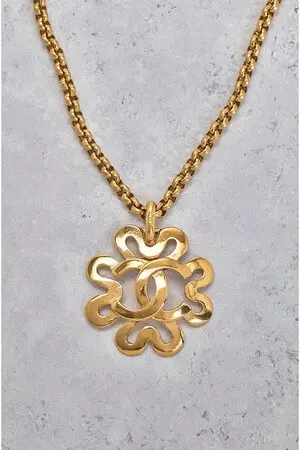 Chanel 1995 Cc Clover Necklace