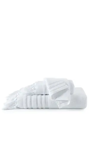 UGG HOME Ava Bath Towel In White