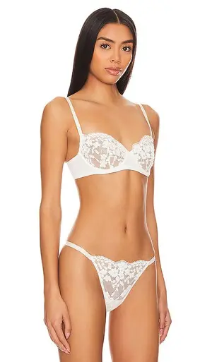 Natori Plush Romance Balconette Bra In Ivory - Light