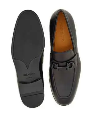 FERRAGAMO Gancini Ornament Moccasins - Black