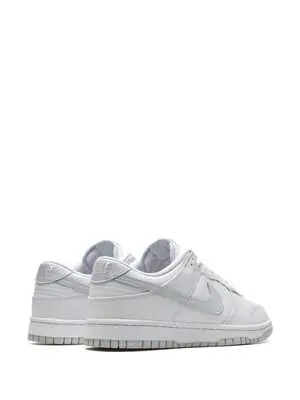 Nike Dunk Low Retro Sneakers - White