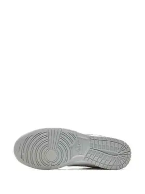 Nike Dunk Low Retro Sneakers - White