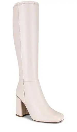 Steve Madden Lizah Boot In Ivory
