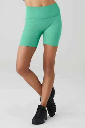 Alo Yoga 5” Seamless Ribbed Favorite Short Lettuce