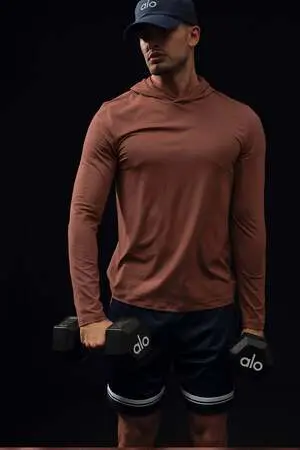 Alo Yoga Conquer Reform Long Sleeve With Hood Top Chestnut