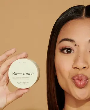 HALEYS BEAUTY Re-touch Soft Focus Setting Powder - Universal