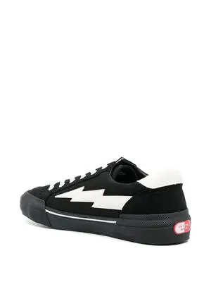 REVANCHE Lace-up Low-top Sneakers