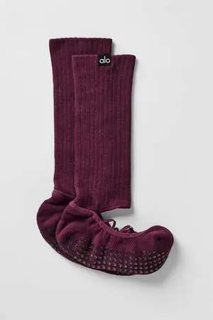Alo Yoga Strappy Grip Socks - Burgundy