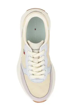 Tommy Hilfiger Zidya Sneaker - Medium Natural 101