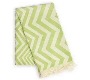 HOMEROOTS Chevron Design Turkish Beach Blanket - One-color