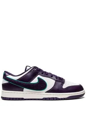 Nike Dunk Low Chenille Swoosh Grand Sneakers - Purple
