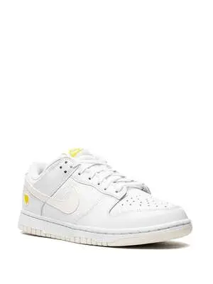 Nike Dunk Low Sneakers