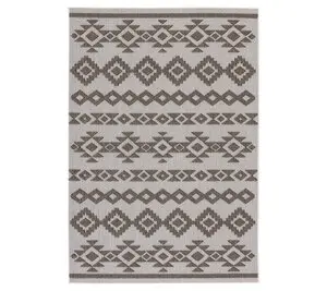 SAFAVIEH Global 210 Outdoor 8' X 10' Rug - One-color