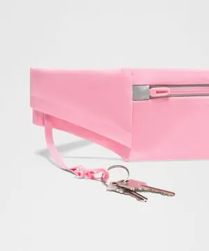 Lululemon Fast And Free Running Belt - Candy Cloud