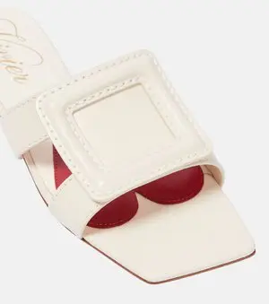 ROGER VIVIER Buckle Leather Sandals - Beige