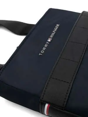 Tommy Hilfiger Logo-plaque Messenger Bag - Blue