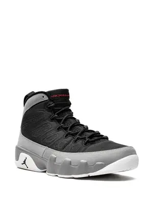 JORDAN Air Retro Particle Grey Sneakers - Black