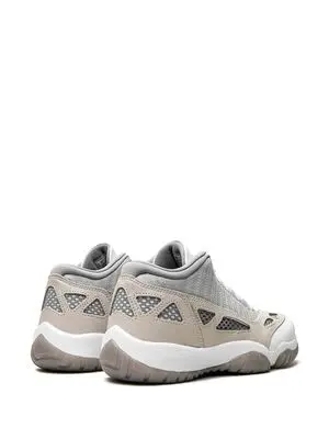 JORDAN Air Low Ie Sneakers - Neutrals