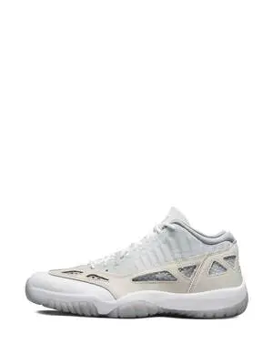 JORDAN Air Low Ie Sneakers - Neutrals