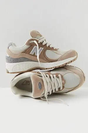 NEW BALANCE 2002r Suede Sneakers Driftwood
