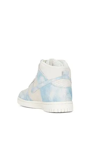 Nike Dunk High Sneaker In Baby Blue