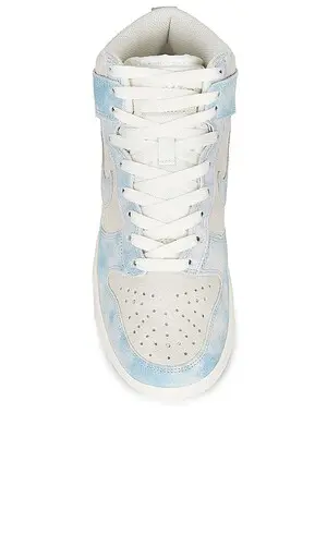 Nike Dunk High Sneaker In Baby Blue