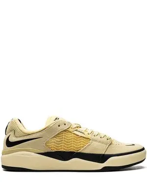 Nike Ishod Low-top Sneakers