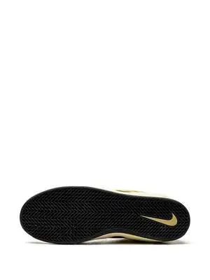 Nike Ishod Low-top Sneakers