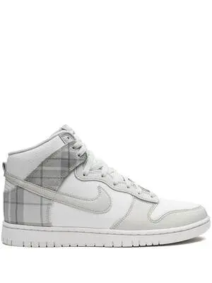 Nike Dunk High Plaid Sneakers - Grey