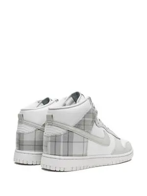 Nike Dunk High Plaid Sneakers - Grey