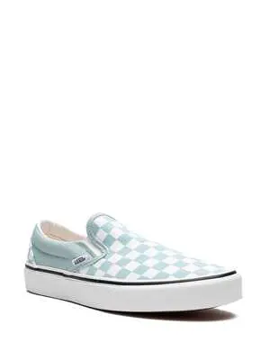 VANS Classic Slip-on Sneakers