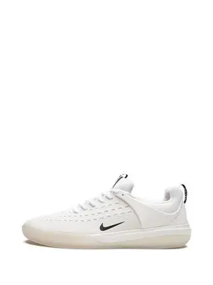 Nike Nyjah 3 Sb Sneakers