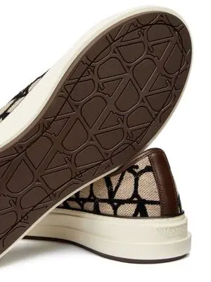 Valentino Garavani Toile Iconographe Totaloop Low-top Sneakers - Neutrals