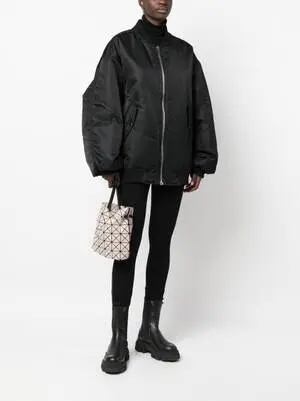 Issey Miyake Wring Bucket Bag - Neutrals