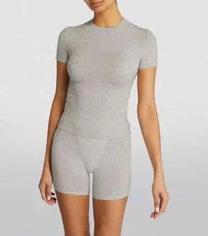 SKIMS Soft Smoothing T-shirt - Grey