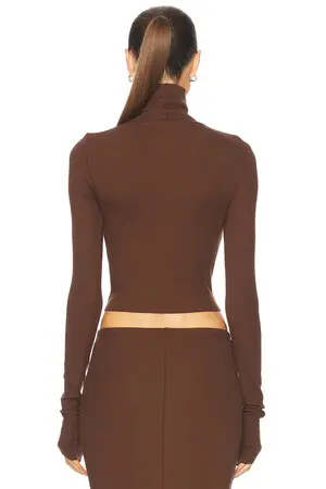 Eterne Cropped Fitted Turtleneck Top - Chocolate
