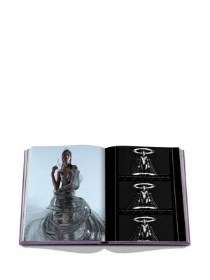 Assouline Metaverse Dream Qr-code Book
