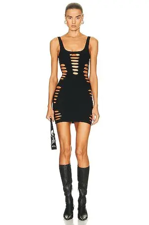 versace 2003 cut out mini dress This Versace Minidress Is the Epitome of Y2K Red-Carpet Style